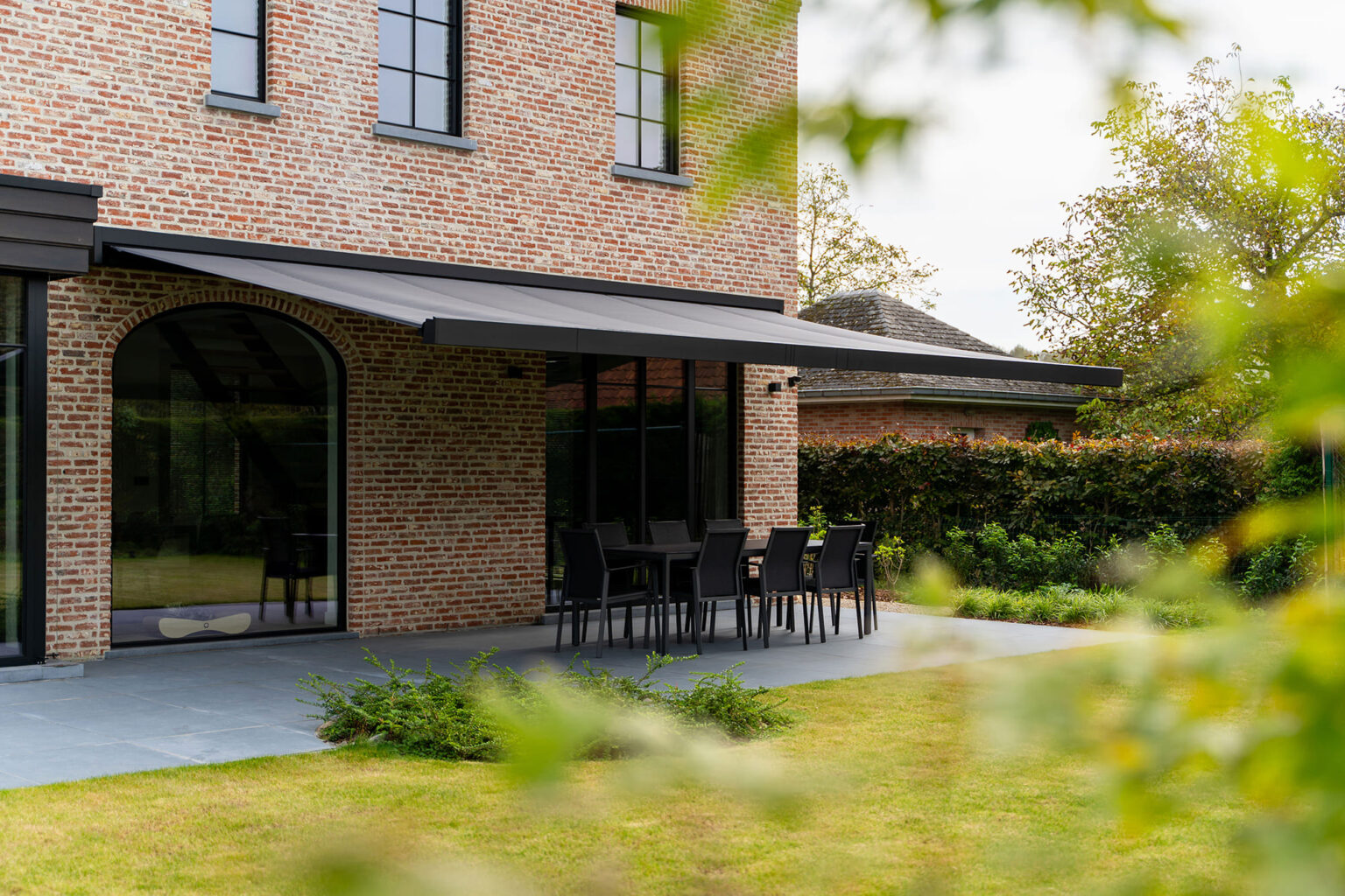 Folding arm awning Lux - Award-winning canopy | Harol