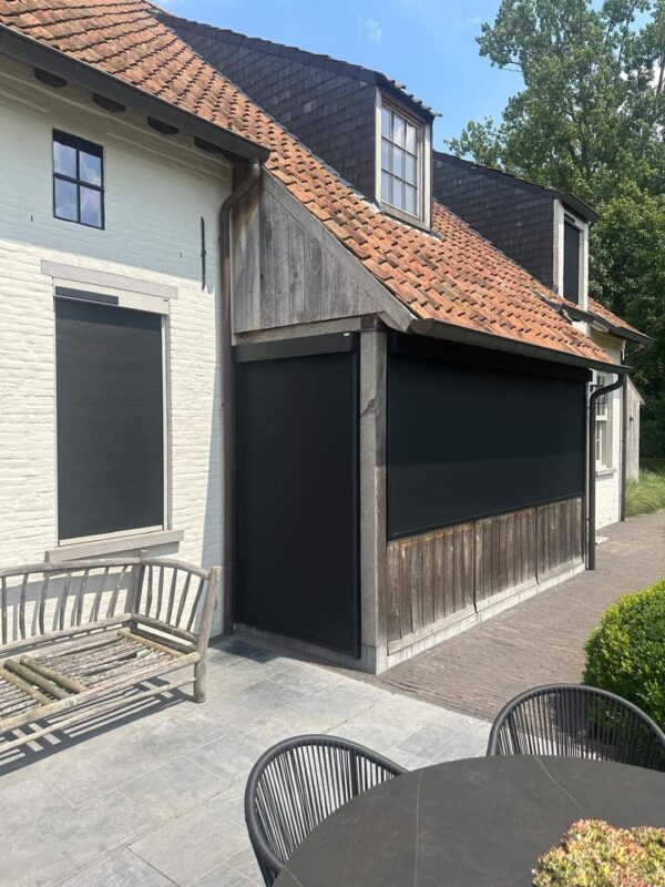 Coolscreen 8 Solar – solar-powered screen | Harol