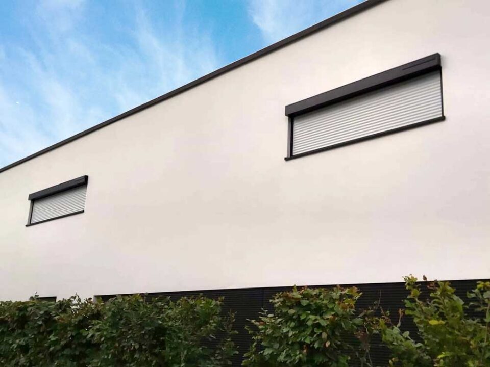 VR150 Solar surface-mounted roller shutter | Harol